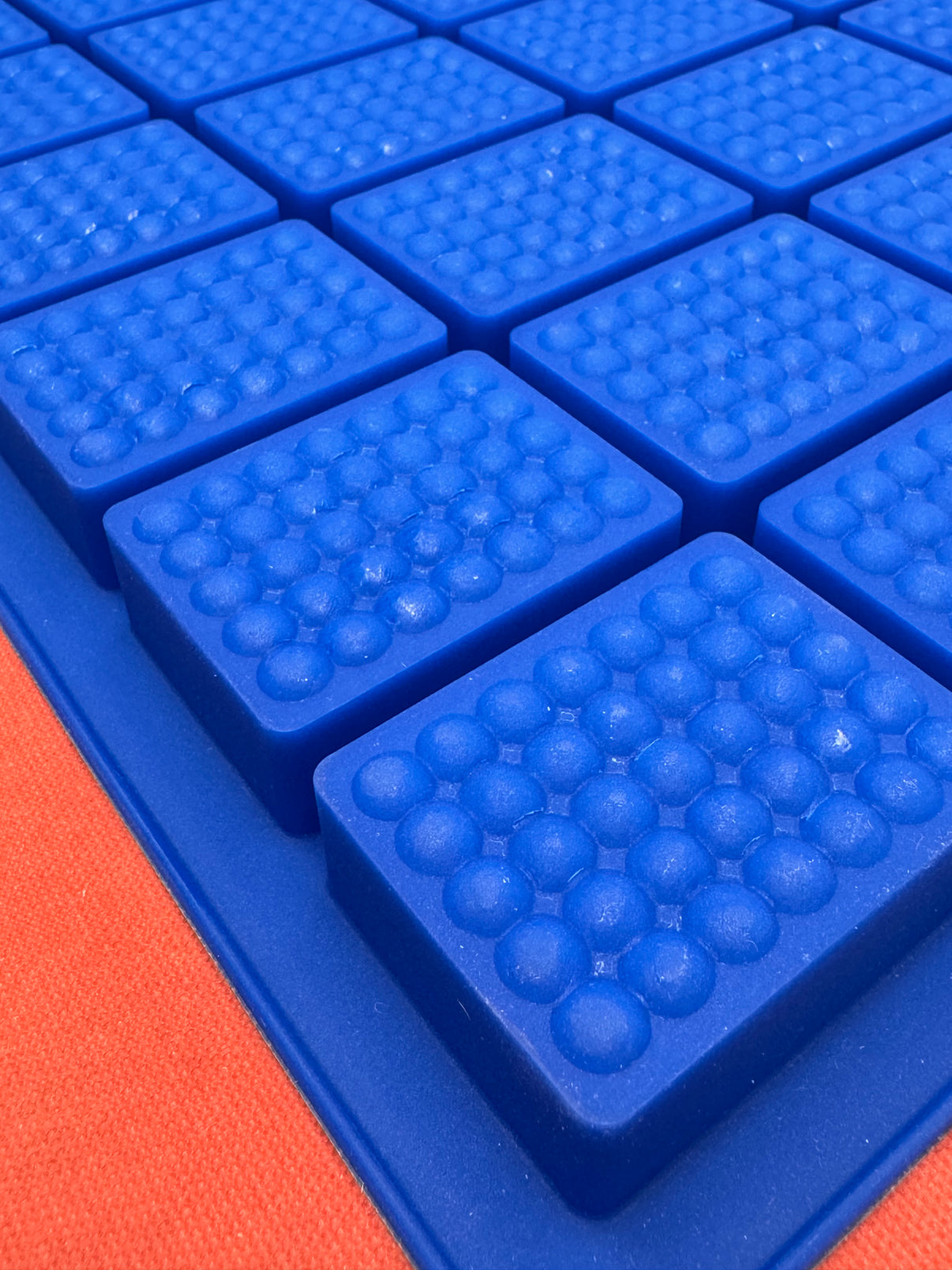 50 Cavity Silicone Mold -Moules en silicone à 50 cavités – W & W ...